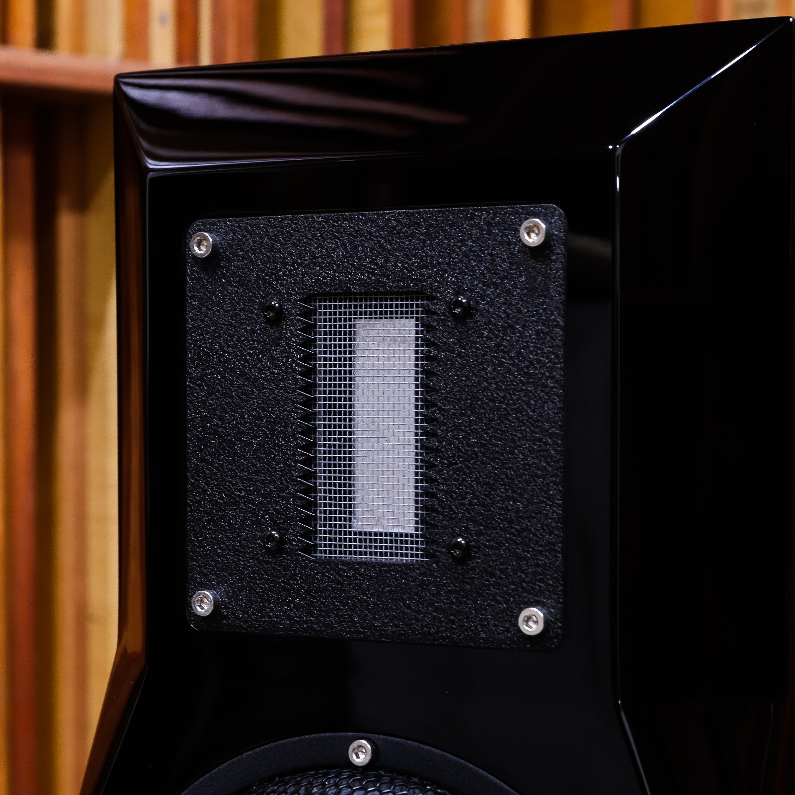 MINI STUDIO MONITOR – Vermouth Loudspeakers